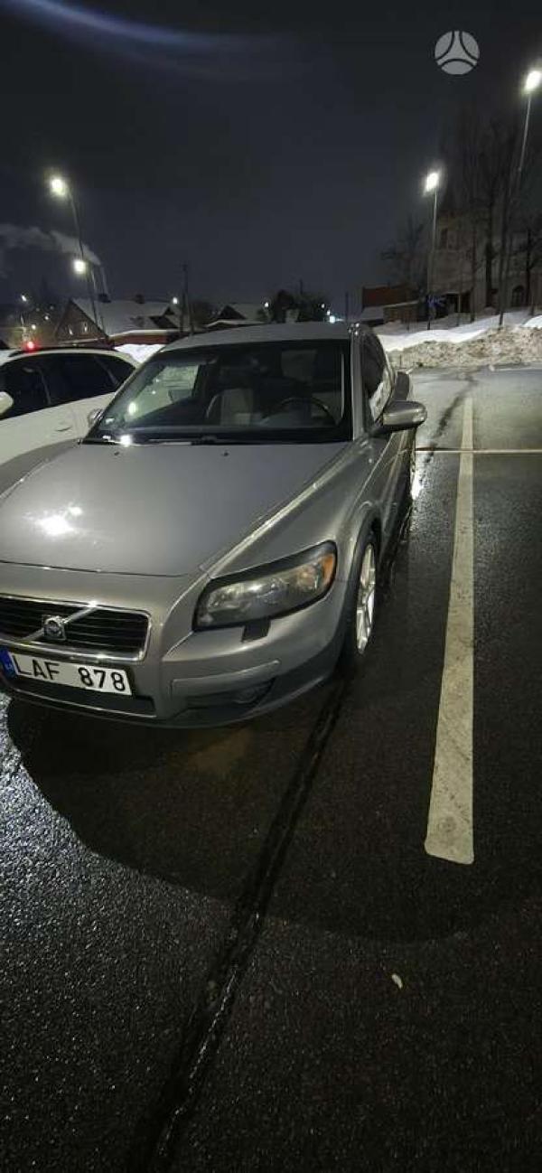 Pelēks Volvo C30 2006 Kauņa, ar dzinēja tilpumu 2.00 L un nobraukumu 292 tūkst. km par 1850 €, foto 2 vietnē AUTOMOTO.COM.LV
