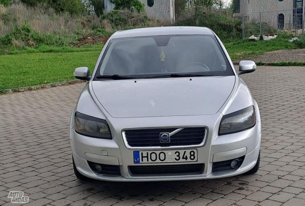 Grey Volvo C30 2006 in Kaisiadorys, with an engine capacity of 2.00 L and mileage of 401 thousand km for 1450 €, photo 9 on AUTOMOTO.COM.LV