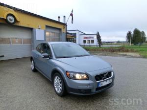 Grey Volvo C30 2007 in Tukums, with an engine capacity of 1.60 L and mileage of 275 thousand km for 2350 €, photo 2 on AUTOMOTO.COM.LV