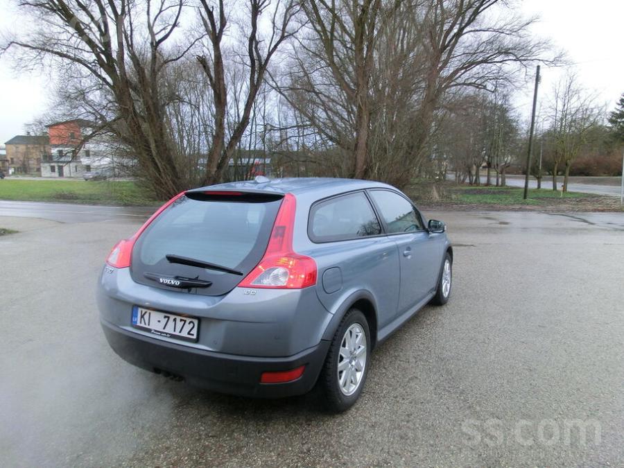 Grey Volvo C30 2007 in Tukums, with an engine capacity of 1.60 L and mileage of 275 thousand km for 2350 €, photo 5 on AUTOMOTO.COM.LV