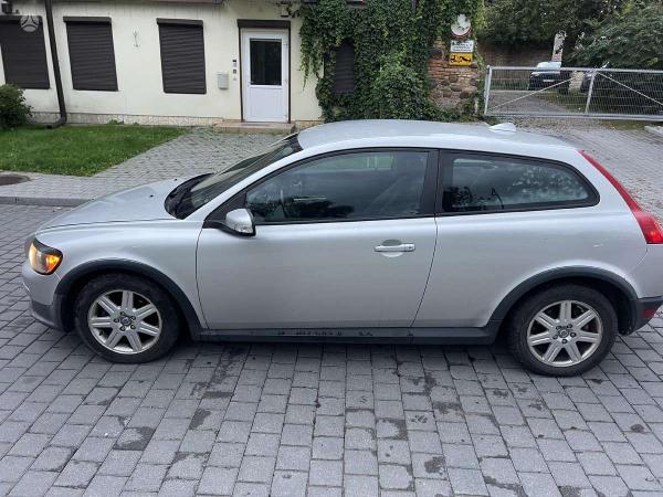 Pelēks Volvo C30 2007 Viļņa, ar dzinēja tilpumu 2.00 L un nobraukumu 276 tūkst. km par 1500 €, foto 7 vietnē AUTOMOTO.COM.LV