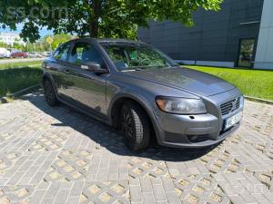 Grey Volvo C30 2007 in Riga, with an engine capacity of 1.60 L and mileage of 283 thousand km for 2000 €, photo 3 on AUTOMOTO.COM.LV
