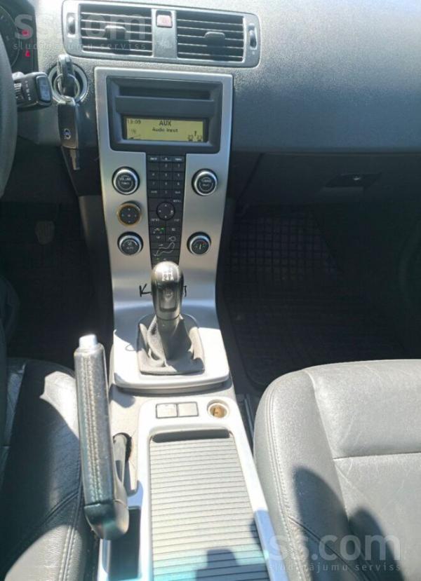 Pelēks Volvo C30 2007 Rīga, ar dzinēja tilpumu 1.60 L un nobraukumu 283 tūkst. km par 2000 €, foto 6 vietnē AUTOMOTO.COM.LV