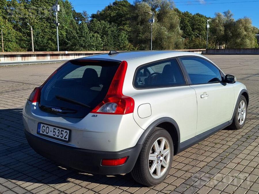 Pelēks Volvo C30 2007 Rēzekne, ar dzinēja tilpumu 2.00 L un nobraukumu 211 tūkst. km par 2900 €, foto 6 vietnē AUTOMOTO.COM.LV