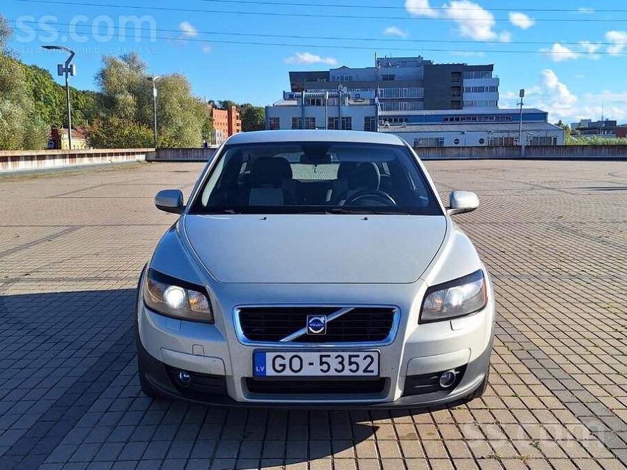 Pelēks Volvo C30 2007 Rēzekne, ar dzinēja tilpumu 2.00 L un nobraukumu 211 tūkst. km par 2900 €, foto 8 vietnē AUTOMOTO.COM.LV