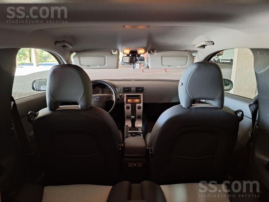 Pelēks Volvo C30 2007 Rēzekne, ar dzinēja tilpumu 2.00 L un nobraukumu 211 tūkst. km par 2900 €, foto 14 vietnē AUTOMOTO.COM.LV