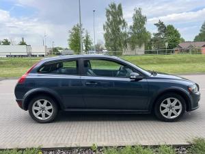Grey Volvo C30 2007 in Rezekne, with an engine capacity of 2.00 L and mileage of 241 thousand km for 2950 €, photo 9 on AUTOMOTO.COM.LV