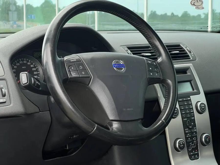 Grey Volvo C30 2007 in Rezekne, with an engine capacity of 2.00 L and mileage of 241 thousand km for 2950 €, photo 14 on AUTOMOTO.COM.LV
