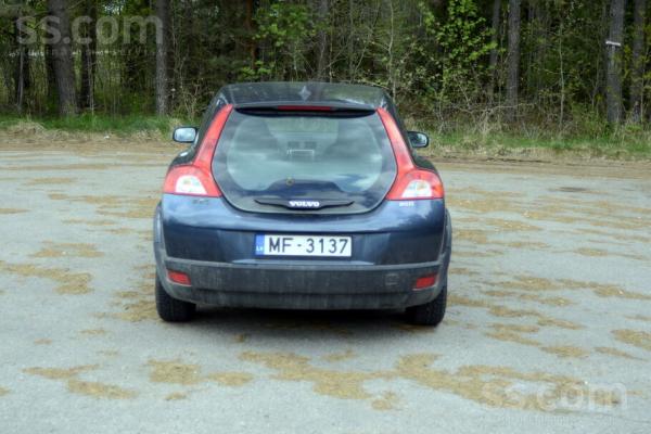 Pelēks Volvo C30 2007 Kuldīga, ar dzinēja tilpumu 2.00 L un nobraukumu 270 tūkst. km par 1750 €, foto 4 vietnē AUTOMOTO.COM.LV