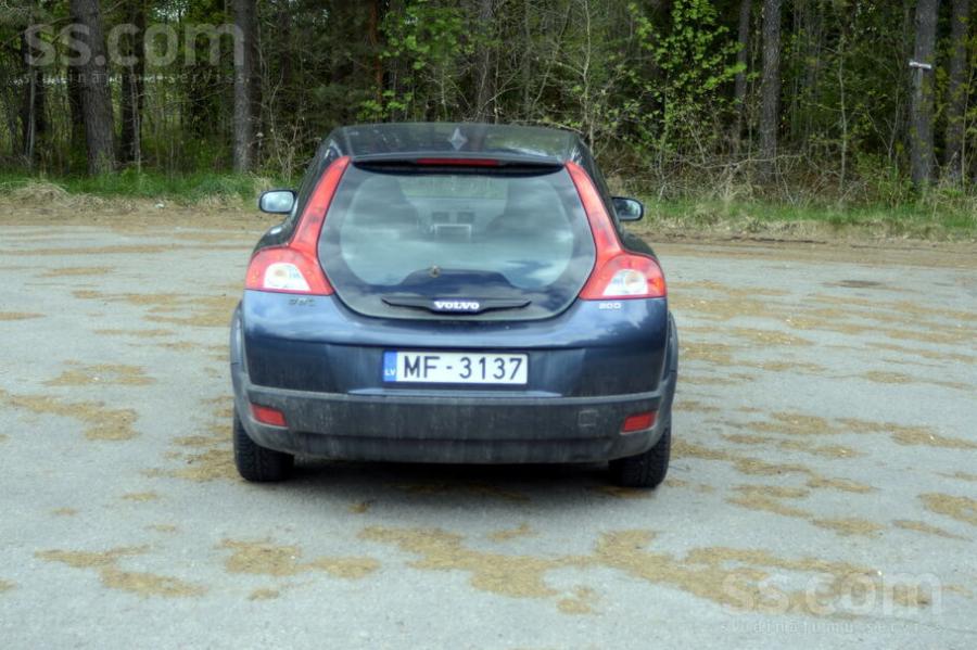 Pelēks Volvo C30 2007 Kuldīga, ar dzinēja tilpumu 2.00 L un nobraukumu 270 tūkst. km par 1750 €, foto 5 vietnē AUTOMOTO.COM.LV