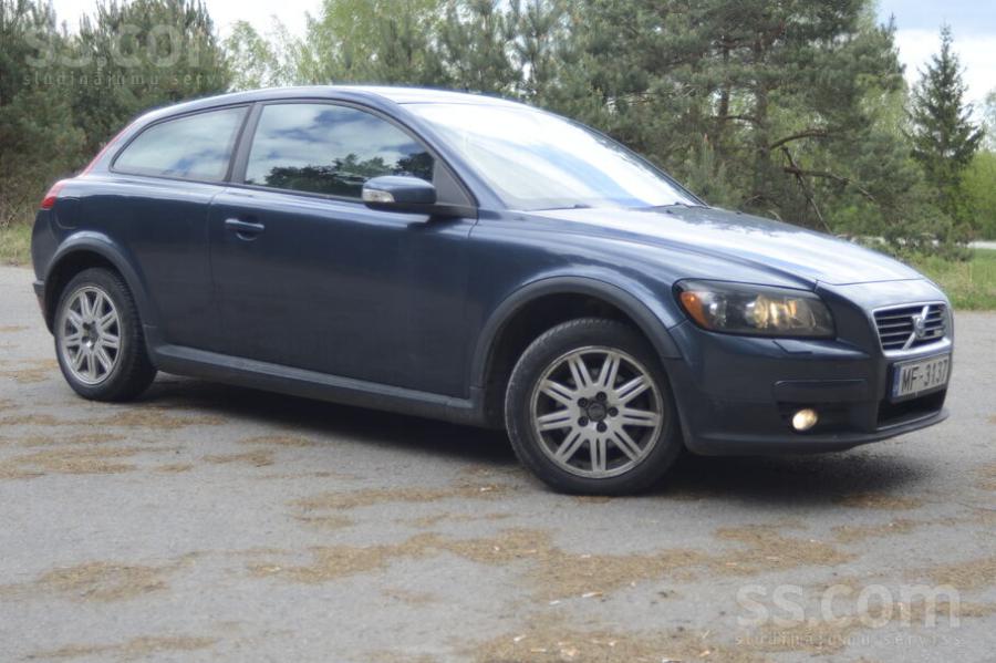 Pelēks Volvo C30 2007 Kuldīga, ar dzinēja tilpumu 2.00 L un nobraukumu 270 tūkst. km par 1750 €, foto 7 vietnē AUTOMOTO.COM.LV