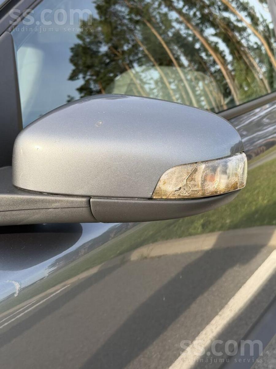 Grey Volvo C30 2007 in Riga, with an engine capacity of 2.00 L and mileage of 405 thousand km for 900 €, photo 12 on AUTOMOTO.COM.LV