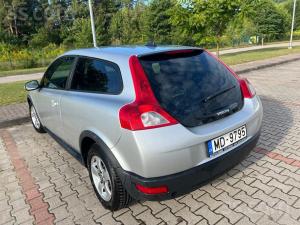 Pelēks Volvo C30 2007 Rīga, ar dzinēja tilpumu 1.80 L un nobraukumu 286 tūkst. km par 2000 €, foto 4 vietnē AUTOMOTO.COM.LV