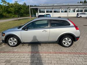 Pelēks Volvo C30 2007 Rīga, ar dzinēja tilpumu 1.80 L un nobraukumu 286 tūkst. km par 2000 €, foto 5 vietnē AUTOMOTO.COM.LV