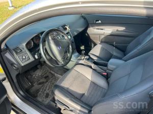 Pelēks Volvo C30 2007 Rīga, ar dzinēja tilpumu 1.80 L un nobraukumu 286 tūkst. km par 2000 €, foto 9 vietnē AUTOMOTO.COM.LV