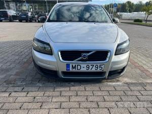 Pelēks Volvo C30 2007 Rīga, ar dzinēja tilpumu 1.80 L un nobraukumu 286 tūkst. km par 2000 €, foto 14 vietnē AUTOMOTO.COM.LV