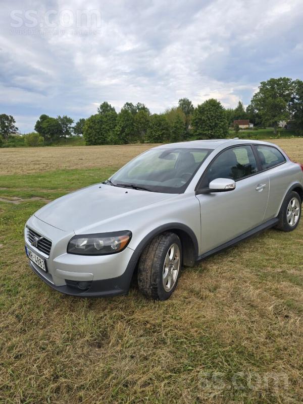 Volvo C30 2007 Preiļi vietnē Pelēks Volvo C30 2007 Preiļi, ar dzinēja tilpumu 2.00 L un nobraukumu 269 tūkst. km par 2000 €, foto 1 vietnē AUTOMOTO.COM.LV