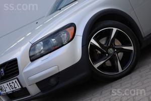 Grey Volvo C30 2007 in Riga, with an engine capacity of 2.50 L and mileage of 306 thousand km for 5490 €, photo 3 on AUTOMOTO.COM.LV