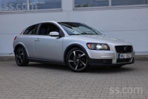 Grey Volvo C30 2007 in Riga, with an engine capacity of 2.50 L and mileage of 306 thousand km for 5490 €, photo 5 on AUTOMOTO.COM.LV