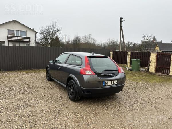 Pelēks Volvo C30 2008 Rēzekne, ar dzinēja tilpumu 1.60 L un nobraukumu 266 tūkst. km par 2650 €, foto 3 vietnē AUTOMOTO.COM.LV