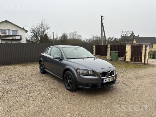 Pelēks Volvo C30 2008 Rēzekne, ar dzinēja tilpumu 1.60 L un nobraukumu 266 tūkst. km par 2650 €, foto 4 vietnē AUTOMOTO.COM.LV