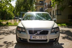 Серый Вольво Ц30 2008 в Рига, объемом двигателя 1.80 л и пробегом 273 тыс. км за 2800 €, фото 3 на AUTOMOTO.COM.LV