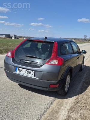 Pelēks Volvo C30 2008 Rīga, ar dzinēja tilpumu 1.60 L un nobraukumu 231 tūkst. km par 3400 €, foto 7 vietnē AUTOMOTO.COM.LV