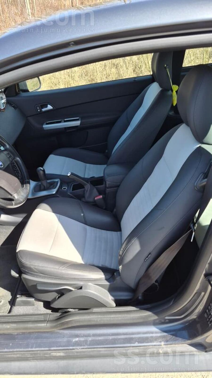 Pelēks Volvo C30 2008 Rīga, ar dzinēja tilpumu 1.60 L un nobraukumu 231 tūkst. km par 3400 €, foto 8 vietnē AUTOMOTO.COM.LV