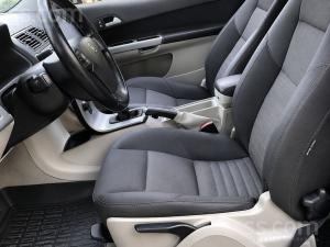 Grey Volvo C30 2008 in Riga, with an engine capacity of 1.80 L and mileage of 275 thousand km for 2450 €, photo 6 on AUTOMOTO.COM.LV