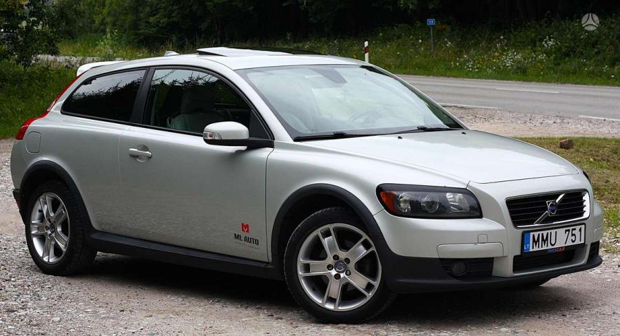 Grey Volvo C30 2008 in Kretinga, with an engine capacity of 1.56 L and mileage of 286 thousand km for 2699 €, photo 3 on AUTOMOTO.COM.LV