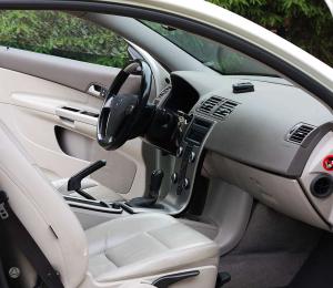 Grey Volvo C30 2008 in Kretinga, with an engine capacity of 1.56 L and mileage of 286 thousand km for 2699 €, photo 30 on AUTOMOTO.COM.LV