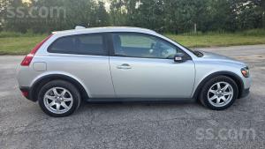 Pelēks Volvo C30 2008 Ogre, ar dzinēja tilpumu 2.00 L un nobraukumu 217 tūkst. km par 3299 €, foto 4 vietnē AUTOMOTO.COM.LV