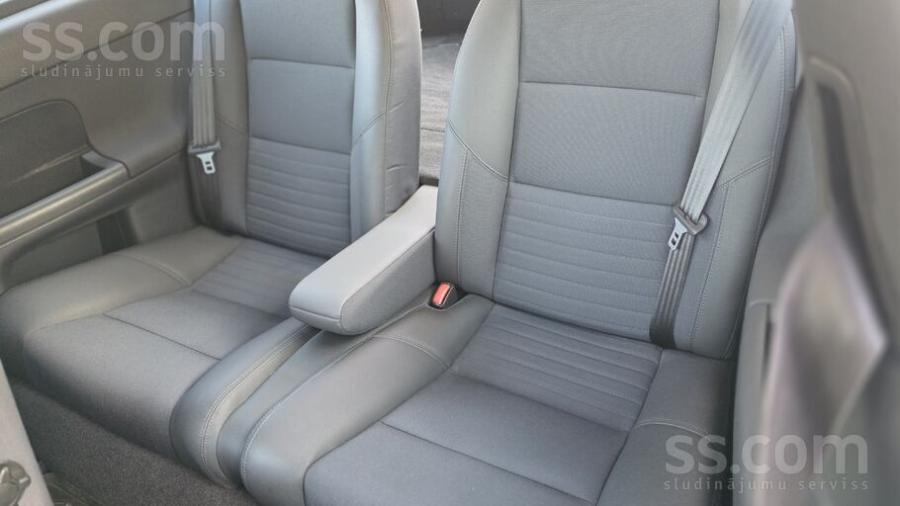Pelēks Volvo C30 2008 Ogre, ar dzinēja tilpumu 2.00 L un nobraukumu 217 tūkst. km par 3299 €, foto 19 vietnē AUTOMOTO.COM.LV