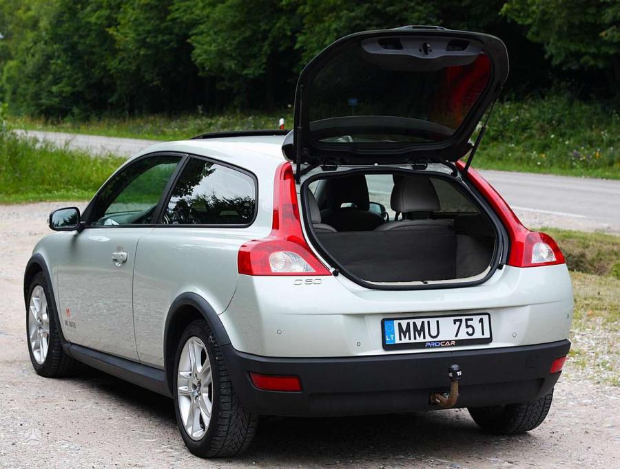 Pelēks Volvo C30 2008 Kretinga, ar dzinēja tilpumu 1.60 L un nobraukumu 286 tūkst. km par 2199 €, foto 18 vietnē AUTOMOTO.COM.LV