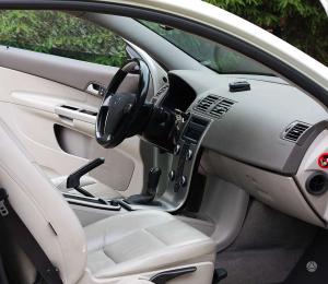 Pelēks Volvo C30 2008 Kretinga, ar dzinēja tilpumu 1.60 L un nobraukumu 286 tūkst. km par 2199 €, foto 25 vietnē AUTOMOTO.COM.LV