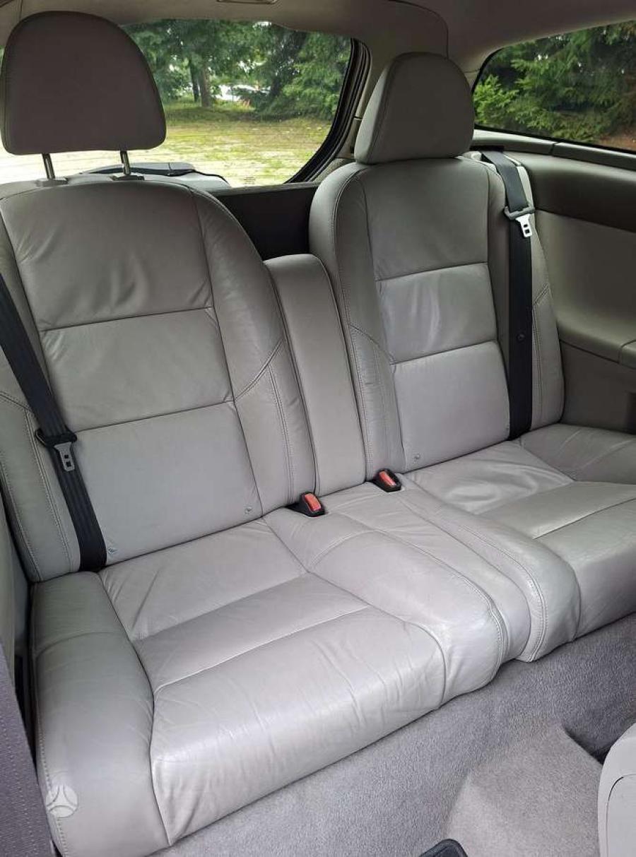 Pelēks Volvo C30 2008 Kretinga, ar dzinēja tilpumu 1.60 L un nobraukumu 286 tūkst. km par 2199 €, foto 27 vietnē AUTOMOTO.COM.LV