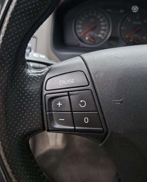 Pelēks Volvo C30 2008 Kretinga, ar dzinēja tilpumu 1.60 L un nobraukumu 286 tūkst. km par 2199 €, foto 29 vietnē AUTOMOTO.COM.LV