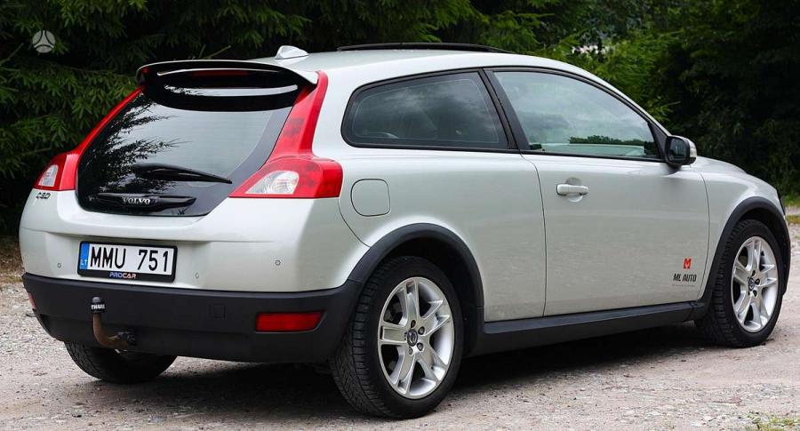 Pelēks Volvo C30 2008 Kretinga, ar dzinēja tilpumu 1.60 L un nobraukumu 286 tūkst. km par 2199 €, foto 19 vietnē AUTOMOTO.COM.LV