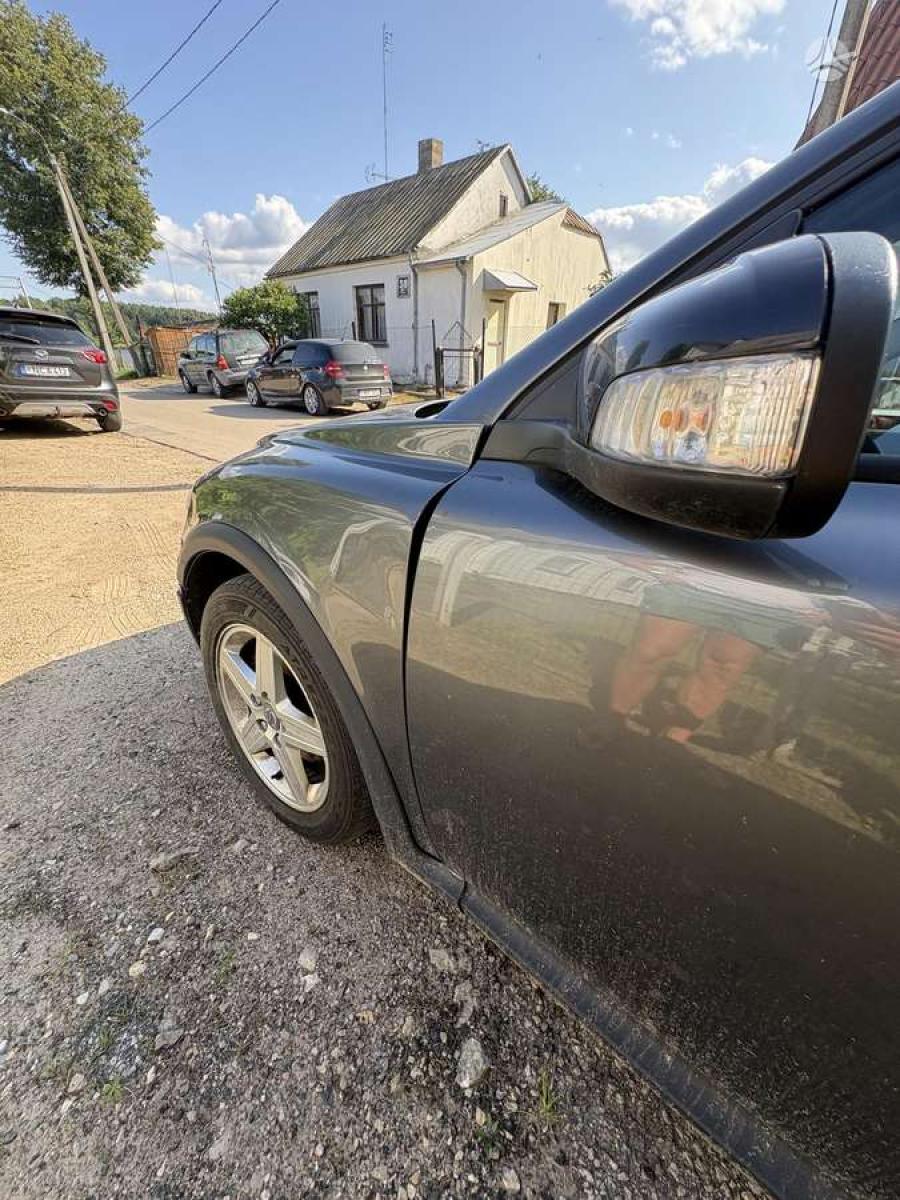 Grey Volvo C30 2008 in Siauliai, with an engine capacity of 1.56 L and mileage of 314 thousand km for 1690 €, photo 8 on AUTOMOTO.COM.LV