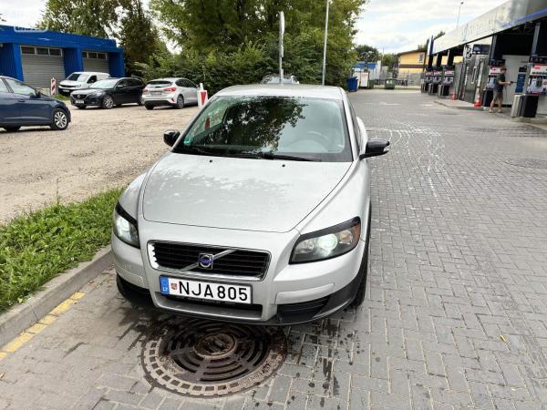 Pelēks Volvo C30 2008 Kauņa, ar dzinēja tilpumu 2.00 L un nobraukumu 310 tūkst. km par 1800 €, foto 3 vietnē AUTOMOTO.COM.LV