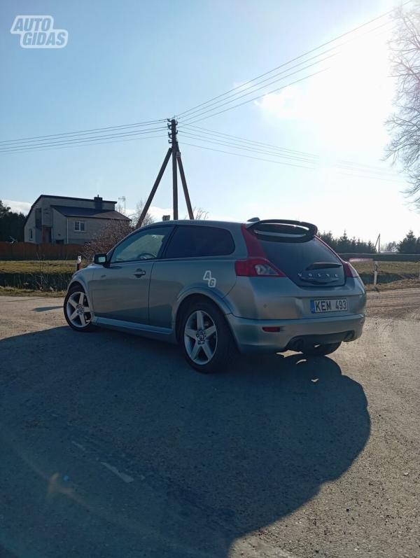 Pelēks Volvo C30 2009 Kazlų Rūda, ar dzinēja tilpumu 2.00 L un nobraukumu 250 tūkst. km par 2250 €, foto 5 vietnē AUTOMOTO.COM.LV