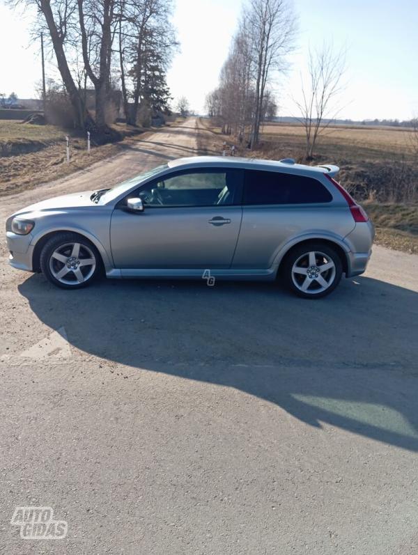 Pelēks Volvo C30 2009 Kazlų Rūda, ar dzinēja tilpumu 2.00 L un nobraukumu 250 tūkst. km par 2250 €, foto 7 vietnē AUTOMOTO.COM.LV