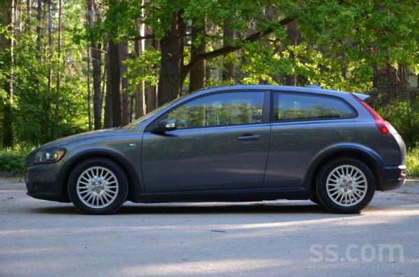 Серый Вольво Ц30 2009 в Рига, объемом двигателя 1.60 л и пробегом 196 тыс. км за 2790 €, фото 4 на AUTOMOTO.COM.LV