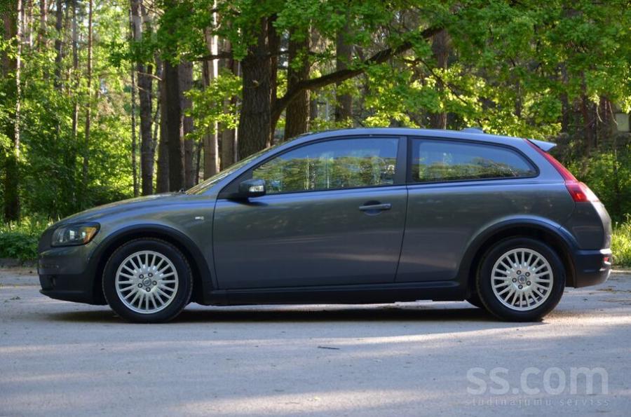Pelēks Volvo C30 2009 Rīga, ar dzinēja tilpumu 1.60 L un nobraukumu 196 tūkst. km par 2790 €, foto 5 vietnē AUTOMOTO.COM.LV