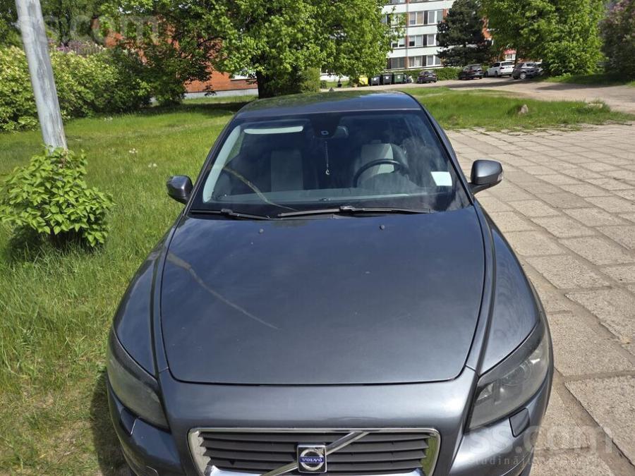 Pelēks Volvo C30 2009 Liepāja, ar dzinēja tilpumu 2.00 L un nobraukumu 280 tūkst. km par 3300 €, foto 3 vietnē AUTOMOTO.COM.LV