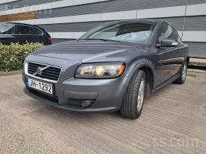 Pelēks Volvo C30 2009 Rīga, ar dzinēja tilpumu 1.60 L un nobraukumu 218 tūkst. km par 2050 €, foto  vietnē AUTOMOTO.COM.LV