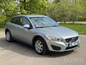Pelēks Volvo C30 2010 Rīga, ar dzinēja tilpumu 1.60 L un nobraukumu 145 tūkst. km par 4500 €, foto 3 vietnē AUTOMOTO.COM.LV