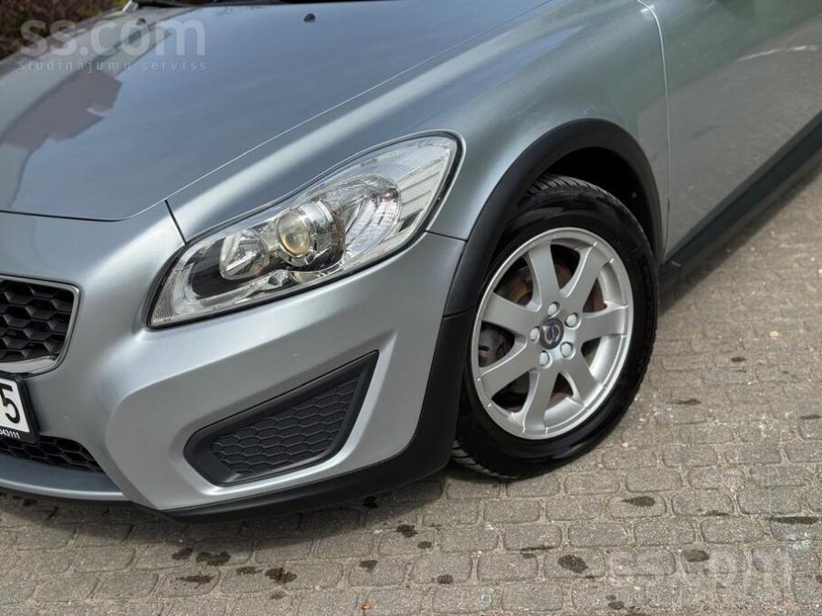 Pelēks Volvo C30 2010 Rīga, ar dzinēja tilpumu 1.60 L un nobraukumu 145 tūkst. km par 4500 €, foto 7 vietnē AUTOMOTO.COM.LV