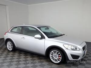 Pelēks Volvo C30 2010 Tallina, ar dzinēja tilpumu 1.60 L un nobraukumu 294 tūkst. km par 2999 €, foto  vietnē AUTOMOTO.COM.LV