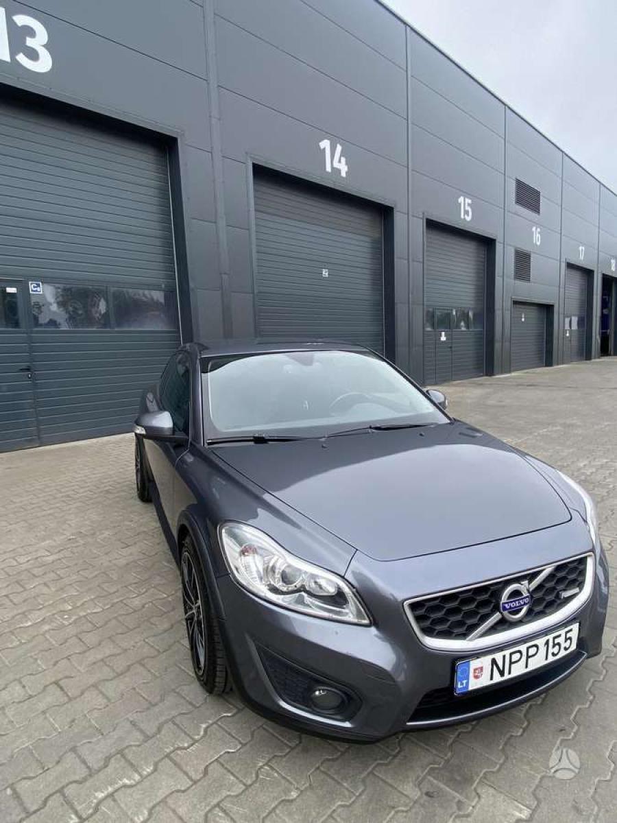Grey Volvo C30 2010 in Klaipeda, with an engine capacity of 1.60 L and mileage of 288 thousand km for 3450 €, photo 4 on AUTOMOTO.COM.LV